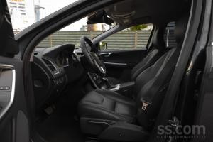 Grey Volvo XC60 2015 in Jelgava, with an engine capacity of 2.00 L and mileage of 235 thousand km for 11990 €, photo 10 on AUTOMOTO.COM.LV