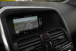 Grey Volvo XC60 2015 in Jelgava, with an engine capacity of 2.00 L and mileage of 235 thousand km for 11990 €, photo 18 on AUTOMOTO.COM.LV