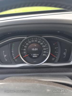 Серый Вольво ХС60 2015 в Тарту, объемом двигателя 2.40 л и пробегом 260 тыс. км за 13000 €, фото 10 на AUTOMOTO.COM.LV
