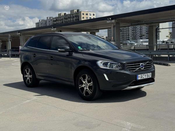 Pelēks Volvo XC60 2015 Viļņa, ar dzinēja tilpumu 2.40 L un nobraukumu 203 tūkst. km par 12900 €, foto 1 vietnē AUTOMOTO.COM.LV