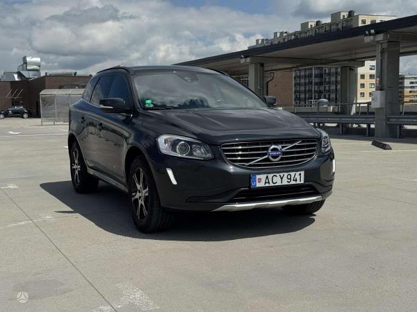 Pelēks Volvo XC60 2015 Viļņa, ar dzinēja tilpumu 2.40 L un nobraukumu 203 tūkst. km par 12900 €, foto 2 vietnē AUTOMOTO.COM.LV