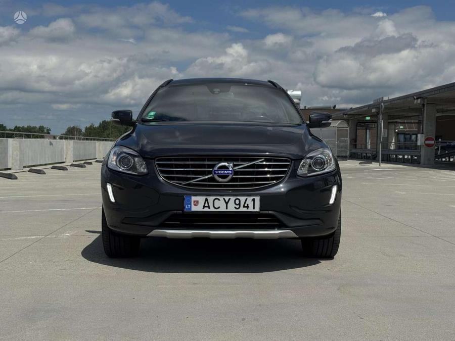 Pelēks Volvo XC60 2015 Viļņa, ar dzinēja tilpumu 2.40 L un nobraukumu 203 tūkst. km par 12900 €, foto 4 vietnē AUTOMOTO.COM.LV