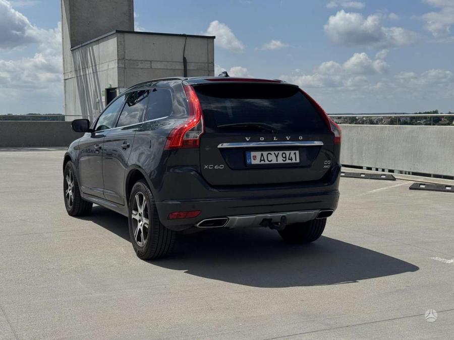 Pelēks Volvo XC60 2015 Viļņa, ar dzinēja tilpumu 2.40 L un nobraukumu 203 tūkst. km par 12900 €, foto 11 vietnē AUTOMOTO.COM.LV