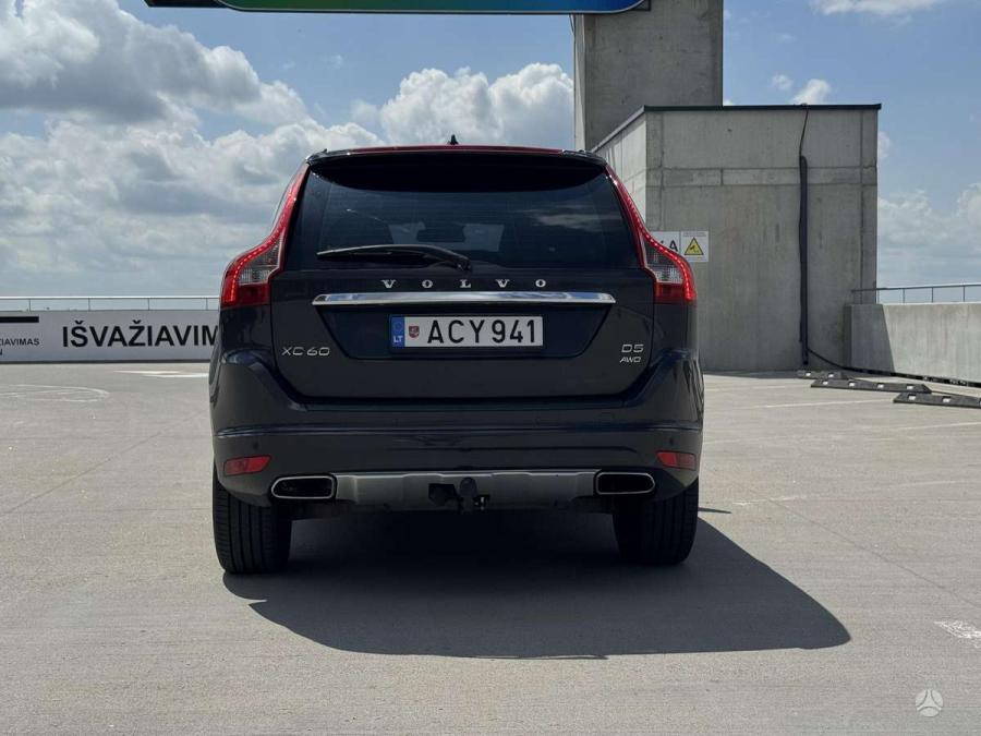 Pelēks Volvo XC60 2015 Viļņa, ar dzinēja tilpumu 2.40 L un nobraukumu 203 tūkst. km par 12900 €, foto 12 vietnē AUTOMOTO.COM.LV