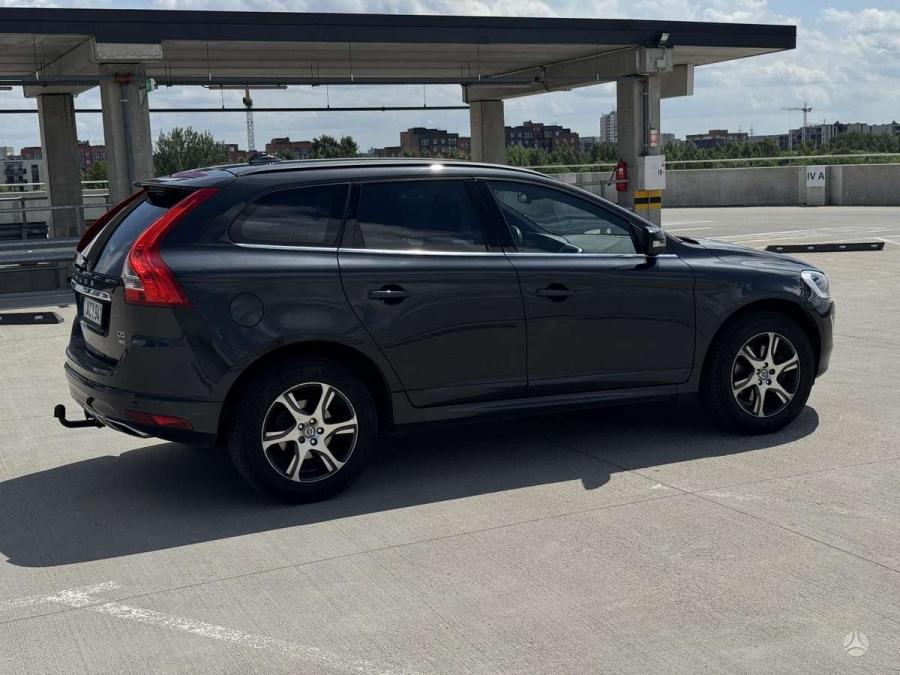 Pelēks Volvo XC60 2015 Viļņa, ar dzinēja tilpumu 2.40 L un nobraukumu 203 tūkst. km par 12900 €, foto 15 vietnē AUTOMOTO.COM.LV