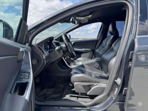Pelēks Volvo XC60 2015 Viļņa, ar dzinēja tilpumu 2.40 L un nobraukumu 203 tūkst. km par 12900 €, foto 26 vietnē AUTOMOTO.COM.LV