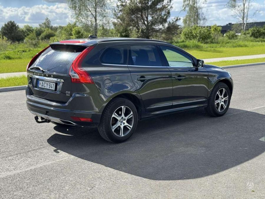 Pelēks Volvo XC60 2015 Viļņa, ar dzinēja tilpumu 2.40 L un nobraukumu 203 tūkst. km par 12900 €, foto 31 vietnē AUTOMOTO.COM.LV