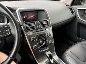 Серый Вольво ХС60 2015 в Таураге, объемом двигателя 1.97 л и пробегом 284 тыс. км за 7899 €, фото 15 на AUTOMOTO.COM.LV
