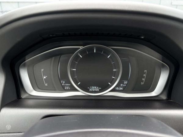 Pelēks Volvo XC60 2015 Klaipėda, ar dzinēja tilpumu 2.40 L un nobraukumu 310 tūkst. km par 11500 €, foto 10 vietnē AUTOMOTO.COM.LV
