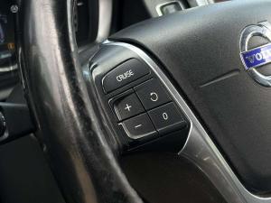 Pelēks Volvo XC60 2015 Klaipėda, ar dzinēja tilpumu 2.40 L un nobraukumu 310 tūkst. km par 11500 €, foto 24 vietnē AUTOMOTO.COM.LV