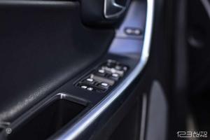 Grey Volvo XC60 2015 in Kretinga, with an engine capacity of 2.00 L and mileage of 262 thousand km for 12250 €, photo 18 on AUTOMOTO.COM.LV