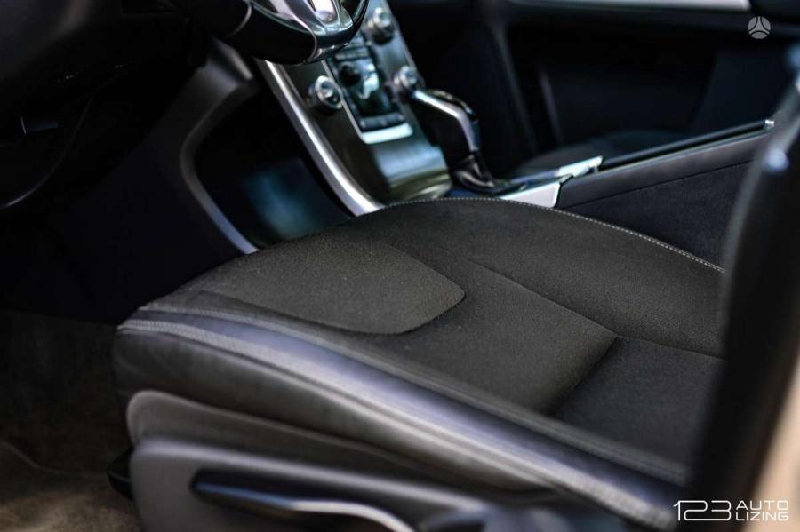 Grey Volvo XC60 2015 in Kretinga, with an engine capacity of 2.00 L and mileage of 262 thousand km for 12250 €, photo 19 on AUTOMOTO.COM.LV
