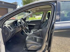 Grey Volvo XC60 2015 in Alytus, with an engine capacity of 2.00 L and mileage of 286 thousand km for 9950 €, photo 7 on AUTOMOTO.COM.LV