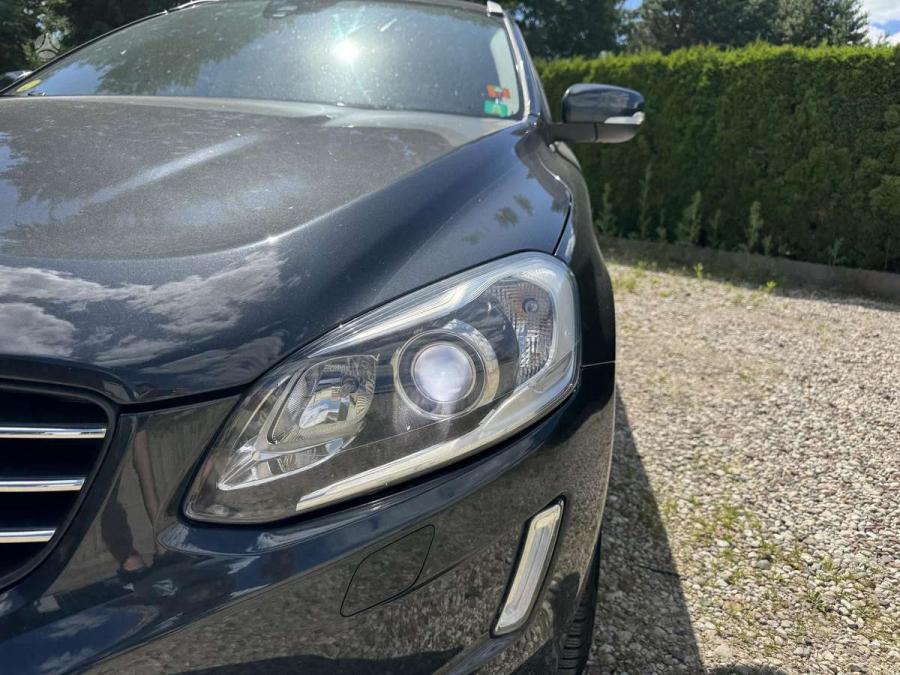 Grey Volvo XC60 2015 in Alytus, with an engine capacity of 2.00 L and mileage of 286 thousand km for 9950 €, photo 22 on AUTOMOTO.COM.LV