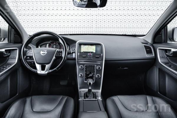 Grey Volvo XC60 2015 in Riga, with an engine capacity of 2.40 L and mileage of 209 thousand km for 9750 €, photo 6 on AUTOMOTO.COM.LV