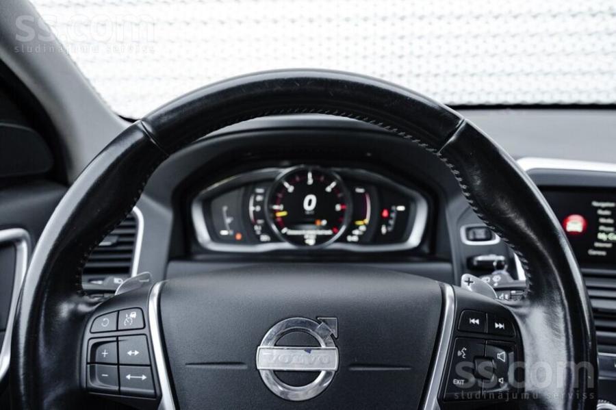 Pelēks Volvo XC60 2015 Rīga, ar dzinēja tilpumu 2.40 L un nobraukumu 209 tūkst. km par 9750 €, foto 13 vietnē AUTOMOTO.COM.LV