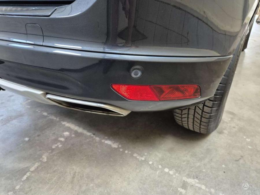 Grey Volvo XC60 2015 in Raseiniai, with an engine capacity of 1.97 L and mileage of 249 thousand km for 9300 €, photo 9 on AUTOMOTO.COM.LV