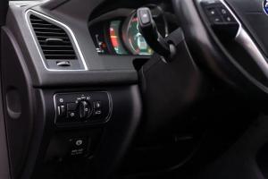 Grey Volvo XC60 2015 in Riga, with an engine capacity of 2.40 L and mileage of 234 thousand km for 14995 €, photo 25 on AUTOMOTO.COM.LV
