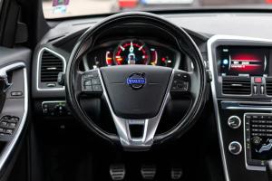 Grey Volvo XC60 2015 in Riga, with an engine capacity of 2.40 L and mileage of 234 thousand km for 14995 €, photo 33 on AUTOMOTO.COM.LV