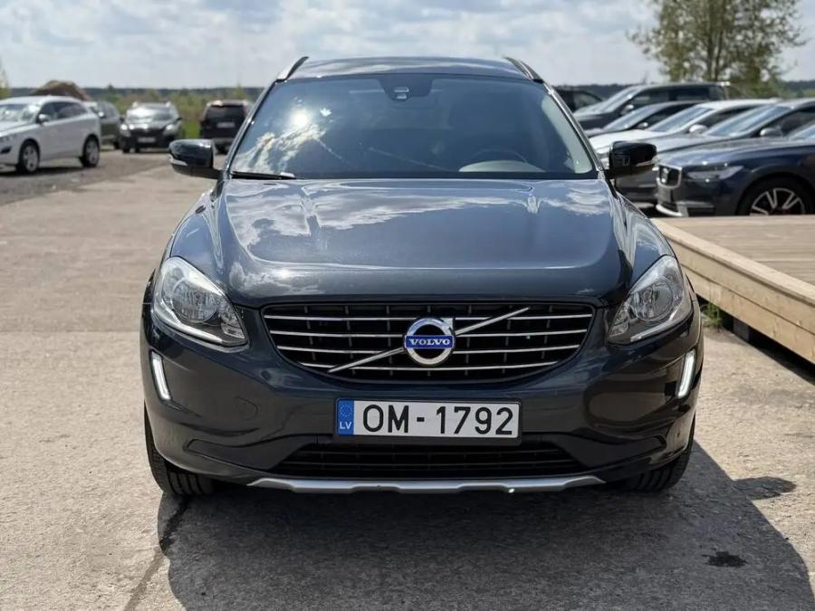 Grey Volvo XC60 2015 in Riga, with an engine capacity of 2.00 L and mileage of 182 thousand km for 12950 €, photo 3 on AUTOMOTO.COM.LV
