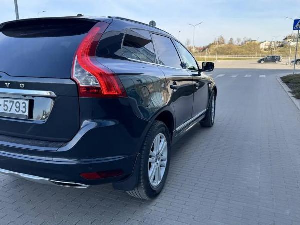 Pelēks Volvo XC60 2015 Rēzekne, ar dzinēja tilpumu 2.00 L un nobraukumu 198 tūkst. km par 12700 €, foto 5 vietnē AUTOMOTO.COM.LV