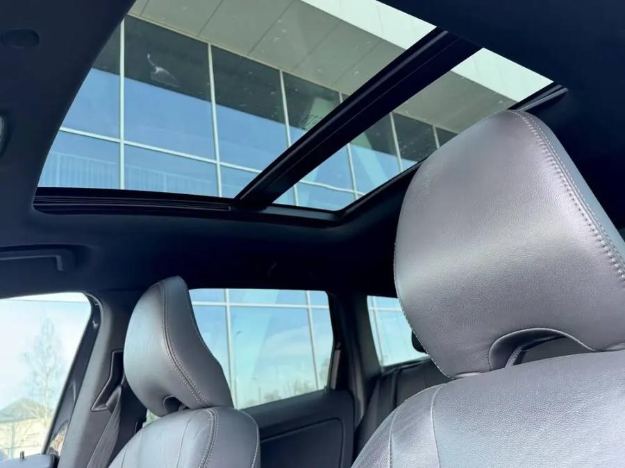 Серый Вольво ХС60 2015 в Резекне, объемом двигателя 2.00 л и пробегом 198 тыс. км за 12700 €, фото 13 на AUTOMOTO.COM.LV