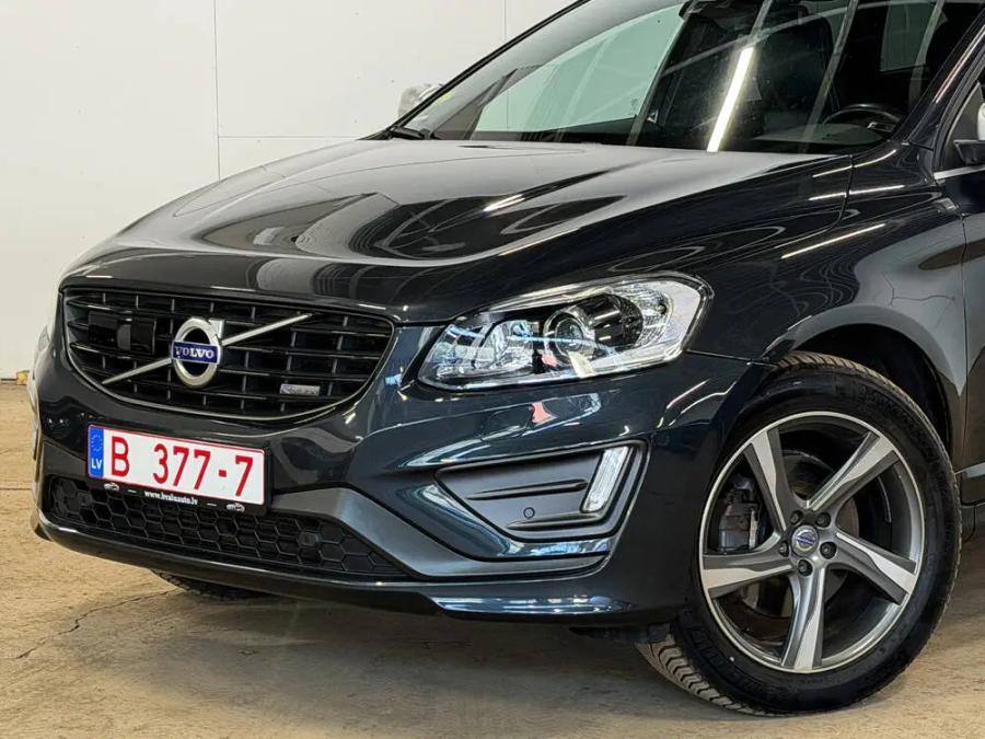 Grey Volvo XC60 2015 in Jurmala, with an engine capacity of 2.40 L and mileage of 288 thousand km for 14990 €, photo 3 on AUTOMOTO.COM.LV