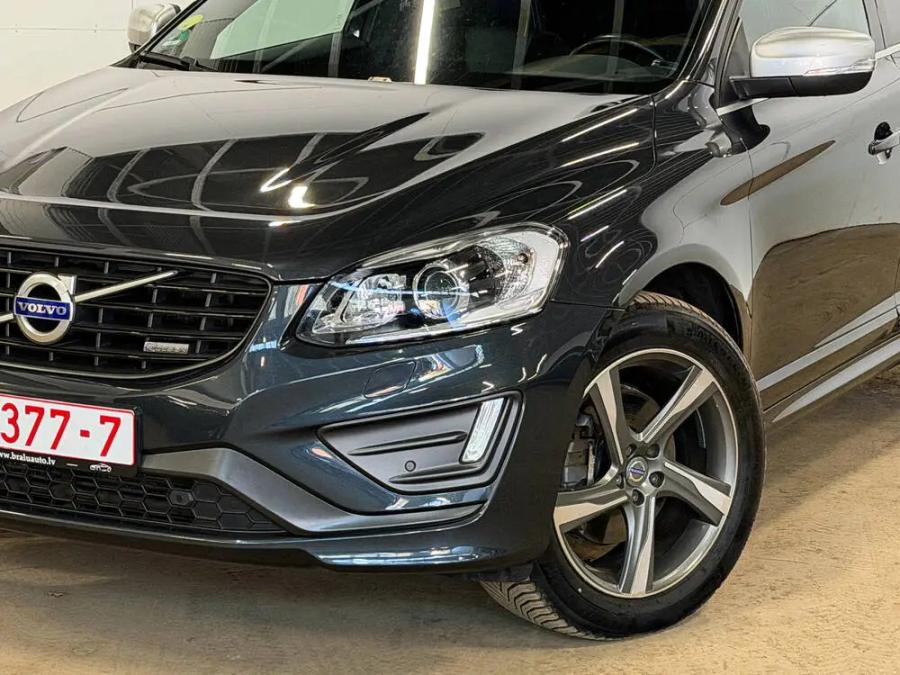 Grey Volvo XC60 2015 in Jurmala, with an engine capacity of 2.40 L and mileage of 288 thousand km for 14990 €, photo 4 on AUTOMOTO.COM.LV