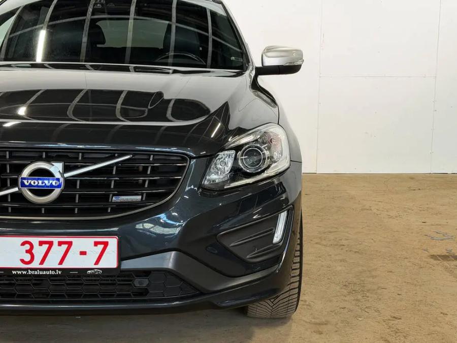 Grey Volvo XC60 2015 in Jurmala, with an engine capacity of 2.40 L and mileage of 288 thousand km for 14990 €, photo 9 on AUTOMOTO.COM.LV