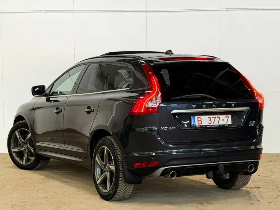 Grey Volvo XC60 2015 in Jurmala, with an engine capacity of 2.40 L and mileage of 288 thousand km for 14990 €, photo 10 on AUTOMOTO.COM.LV