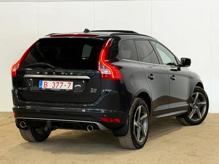 Grey Volvo XC60 2015 in Jurmala, with an engine capacity of 2.40 L and mileage of 288 thousand km for 14990 €, photo 13 on AUTOMOTO.COM.LV