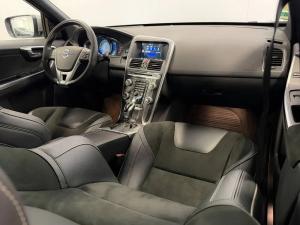 Grey Volvo XC60 2015 in Jurmala, with an engine capacity of 2.40 L and mileage of 288 thousand km for 14990 €, photo 28 on AUTOMOTO.COM.LV