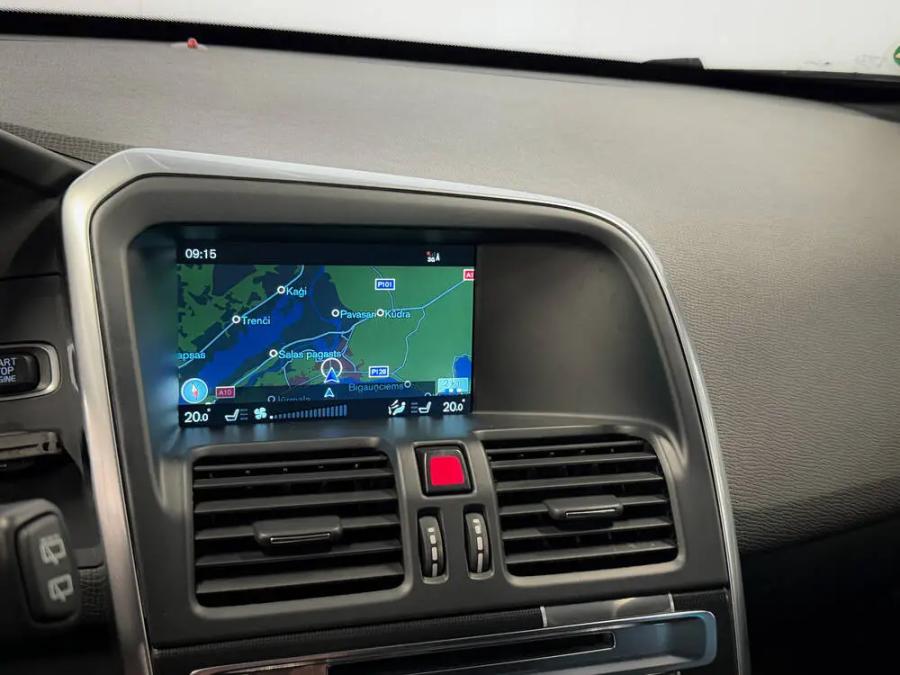 Grey Volvo XC60 2015 in Jurmala, with an engine capacity of 2.40 L and mileage of 288 thousand km for 14990 €, photo 42 on AUTOMOTO.COM.LV