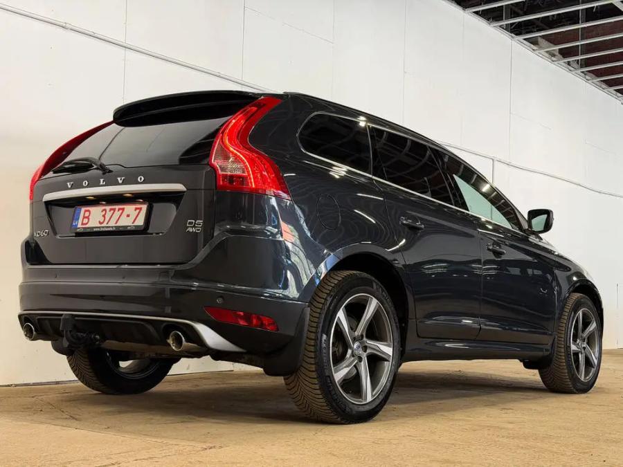 Grey Volvo XC60 2015 in Jurmala, with an engine capacity of 2.40 L and mileage of 288 thousand km for 14990 €, photo 63 on AUTOMOTO.COM.LV