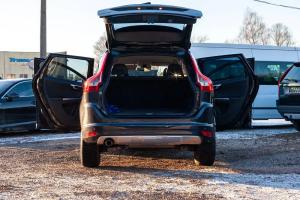 Pelēks Volvo XC60 2015 Rīga, ar dzinēja tilpumu 2.00 L un nobraukumu 142 tūkst. km par 14495 €, foto 6 vietnē AUTOMOTO.COM.LV