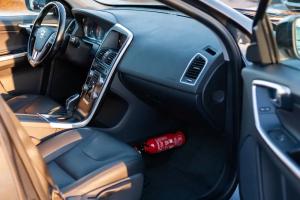 Pelēks Volvo XC60 2015 Rīga, ar dzinēja tilpumu 2.00 L un nobraukumu 142 tūkst. km par 14495 €, foto 22 vietnē AUTOMOTO.COM.LV