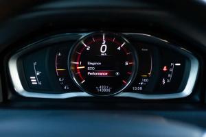 Pelēks Volvo XC60 2015 Rīga, ar dzinēja tilpumu 2.00 L un nobraukumu 142 tūkst. km par 14495 €, foto 28 vietnē AUTOMOTO.COM.LV
