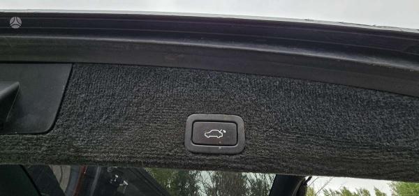 Grey Volvo XC60 2015 in Ukmerge, with an engine capacity of 2.40 L and mileage of 251 thousand km for 13000 €, photo 9 on AUTOMOTO.COM.LV
