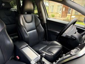 Grey Volvo XC60 2015 in Utena, with an engine capacity of 2.00 L and mileage of 226 thousand km for 11700 €, photo 3 on AUTOMOTO.COM.LV