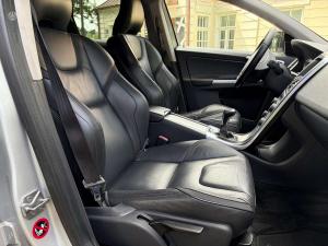 Grey Volvo XC60 2015 in Utena, with an engine capacity of 2.00 L and mileage of 226 thousand km for 11700 €, photo 5 on AUTOMOTO.COM.LV