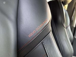 Grey Volvo XC60 2015 in Utena, with an engine capacity of 2.00 L and mileage of 226 thousand km for 11700 €, photo 9 on AUTOMOTO.COM.LV