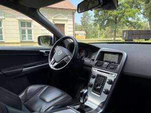 Grey Volvo XC60 2015 in Utena, with an engine capacity of 2.00 L and mileage of 226 thousand km for 11700 €, photo 11 on AUTOMOTO.COM.LV