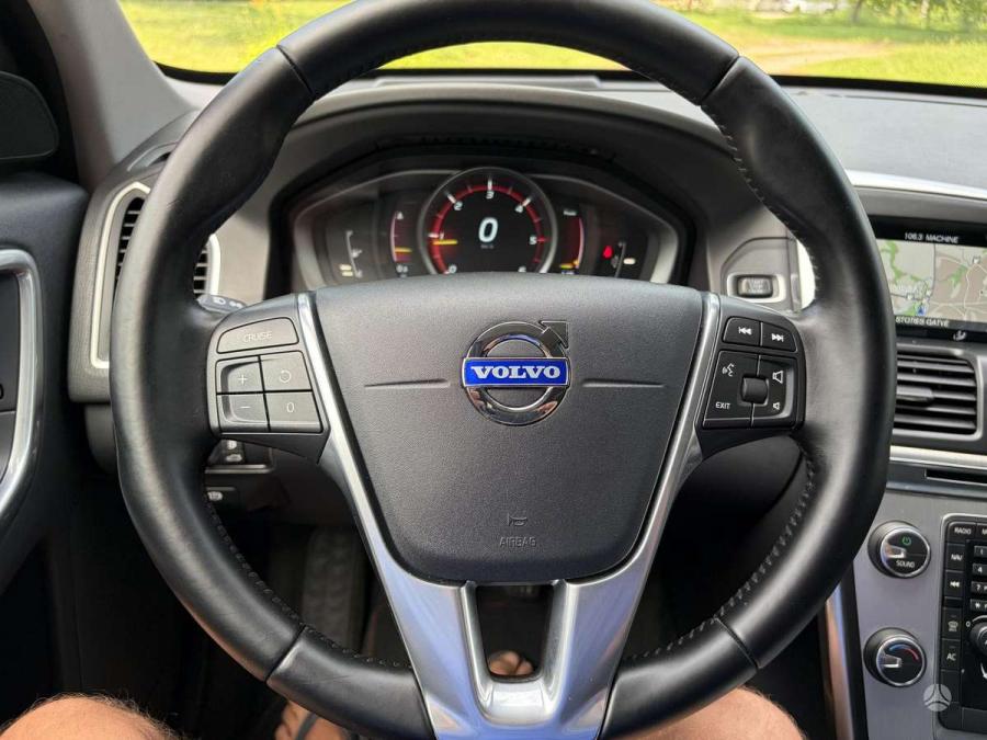 Grey Volvo XC60 2015 in Utena, with an engine capacity of 2.00 L and mileage of 226 thousand km for 11700 €, photo 27 on AUTOMOTO.COM.LV