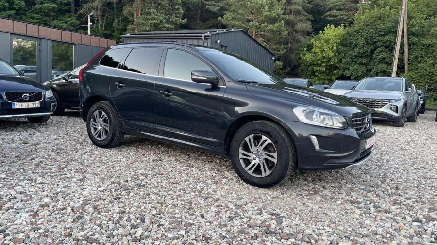 Grey Volvo XC60 2015 in Kaunas, with an engine capacity of 1.97 L and mileage of 228 thousand km for 10200 €, photo 1 on AUTOMOTO.COM.LV