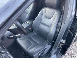 Grey Volvo XC60 2015 in Kaunas, with an engine capacity of 1.97 L and mileage of 228 thousand km for 10200 €, photo 10 on AUTOMOTO.COM.LV