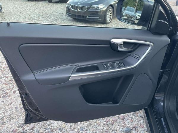 Pelēks Volvo XC60 2015 Kauņa, ar dzinēja tilpumu 1.97 L un nobraukumu 228 tūkst. km par 10200 €, foto 10 vietnē AUTOMOTO.COM.LV