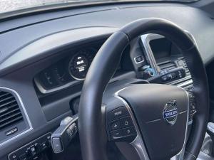 Grey Volvo XC60 2015 in Kaunas, with an engine capacity of 1.97 L and mileage of 228 thousand km for 10200 €, photo 14 on AUTOMOTO.COM.LV
