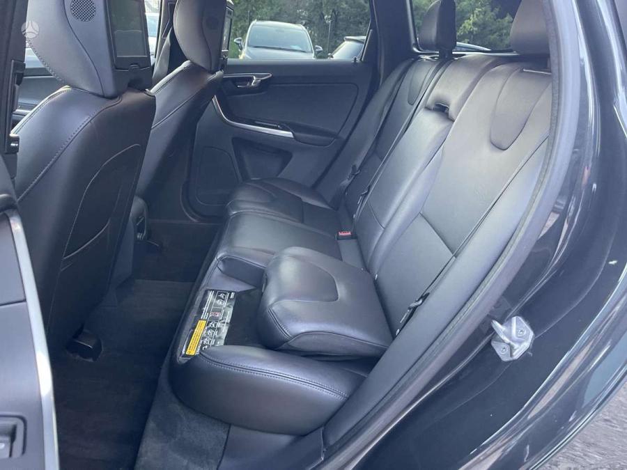 Grey Volvo XC60 2015 in Kaunas, with an engine capacity of 1.97 L and mileage of 228 thousand km for 10200 €, photo 16 on AUTOMOTO.COM.LV