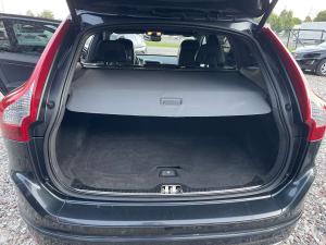 Grey Volvo XC60 2015 in Kaunas, with an engine capacity of 1.97 L and mileage of 228 thousand km for 10200 €, photo 17 on AUTOMOTO.COM.LV