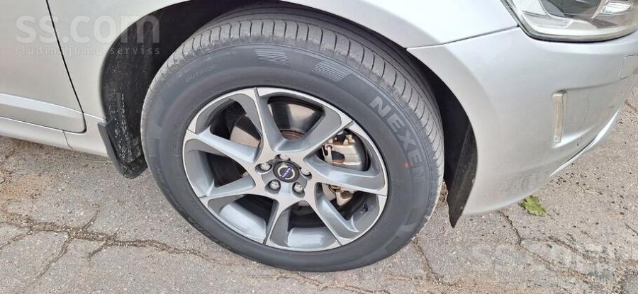 Pelēks Volvo XC60 2015 Ogre, ar dzinēja tilpumu 2.00 L un nobraukumu 211 tūkst. km par 11600 €, foto 9 vietnē AUTOMOTO.COM.LV